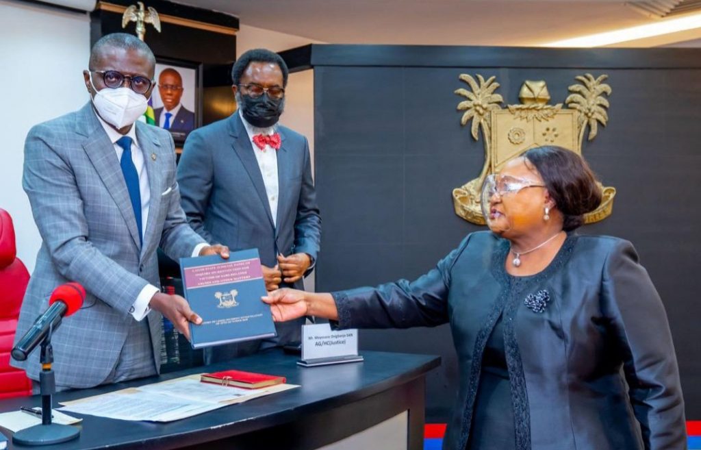 Lagos govt reacts to outrage over damning report on End SARS, Lekki ...