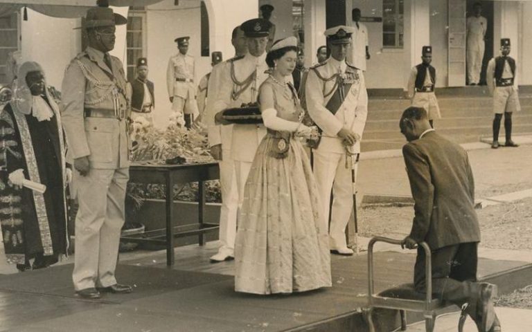 THROWBACK :AKANU IBIAM: FIRST MAN THAT RETURNED HIS KNIGHTHOOD TO THE ...