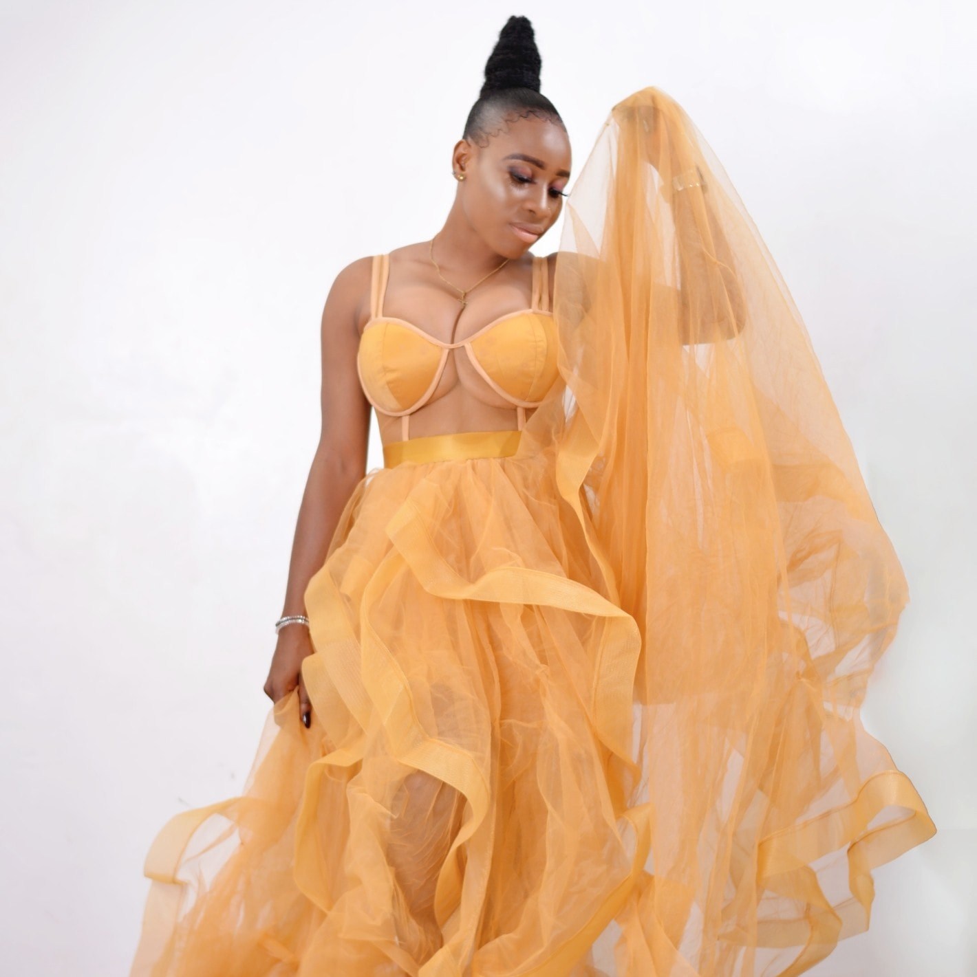 Singer Floxy reveals how Owerri OAP’s sex-for-airplay demands made her quit music - OtownGist Media